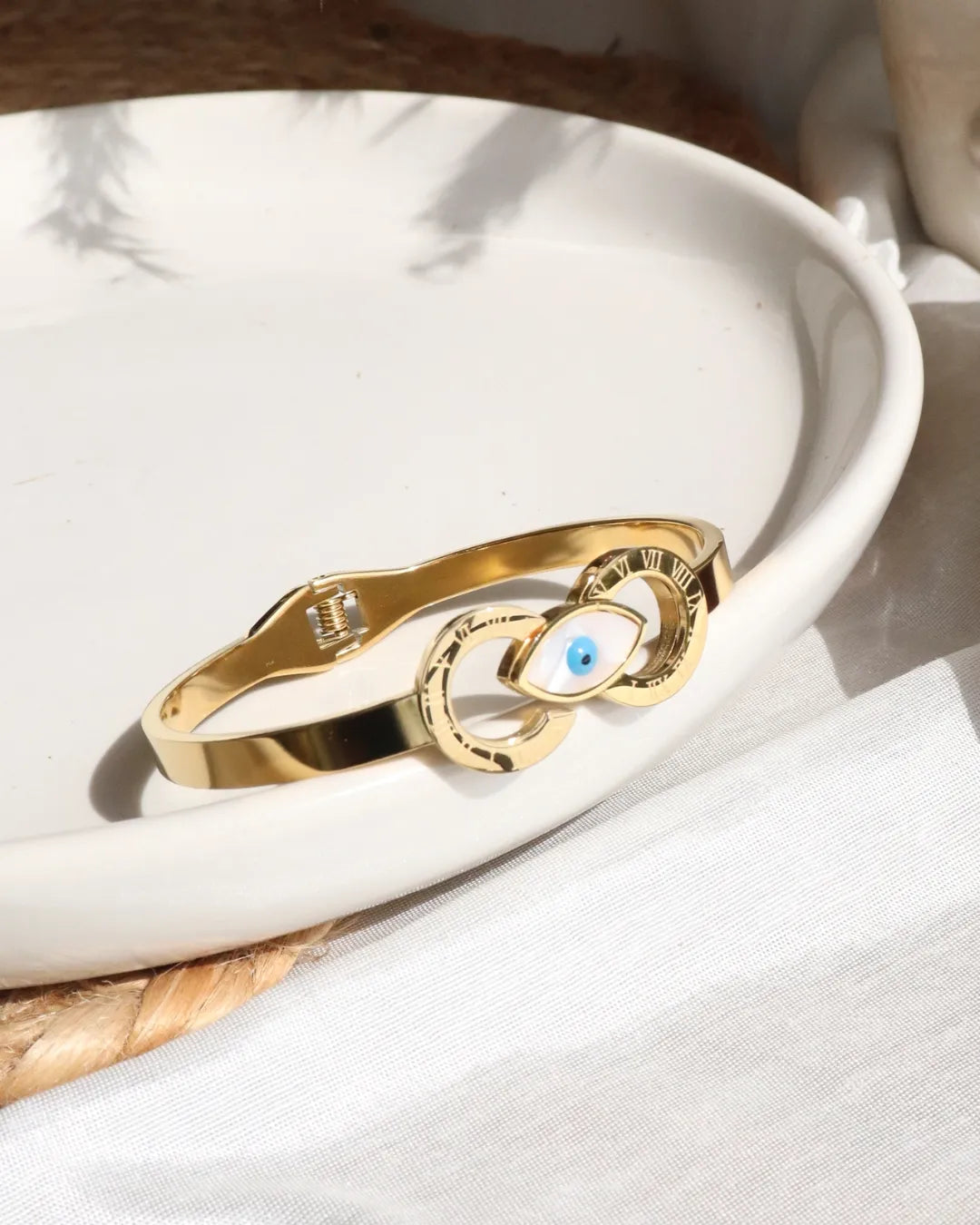 Roman-Evil-Eye-Infinity-Bracelet – Ekshabd